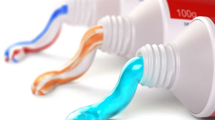 Toothpastes with gritty components are fashionable, but are they safe ...